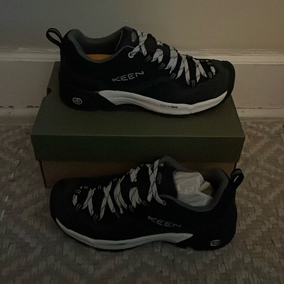 Keen | Shoes | Keen Wasatch Crest Vent Mens Blackvapor Asstd Hh | Poshmark